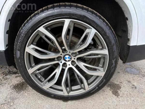 Balts BMW X5 2016 Rīga, ar dzinēja tilpumu 3.00 L un nobraukumu 240 tūkst. km par 15500 €, foto 10 vietnē AUTOMOTO.COM.LV