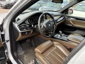 Balts BMW X5 2016 Rīga, ar dzinēja tilpumu 3.00 L un nobraukumu 240 tūkst. km par 15500 €, foto 28 vietnē AUTOMOTO.COM.LV