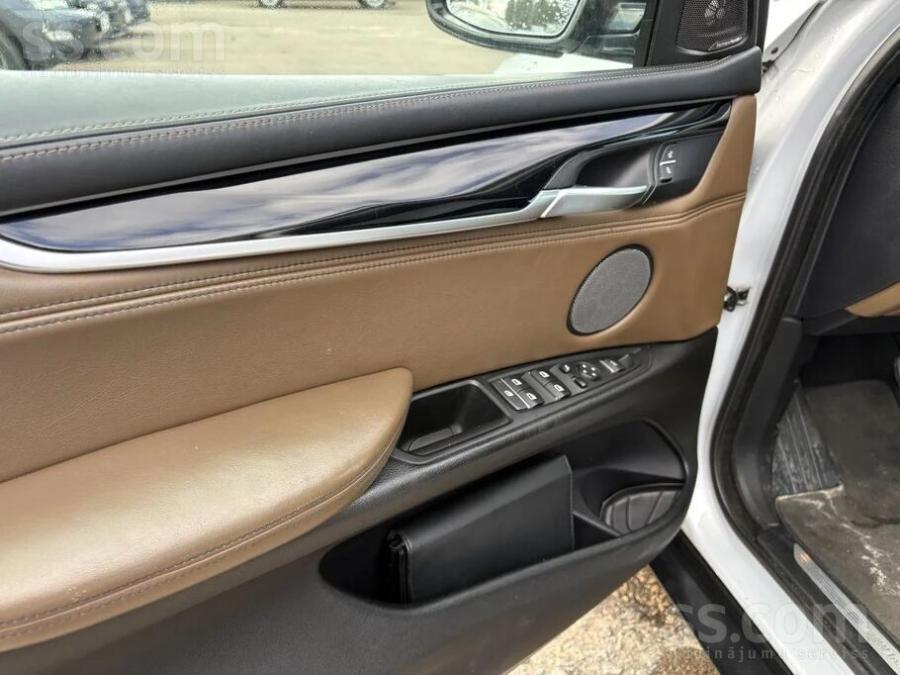 Balts BMW X5 2016 Rīga, ar dzinēja tilpumu 3.00 L un nobraukumu 240 tūkst. km par 15500 €, foto 31 vietnē AUTOMOTO.COM.LV