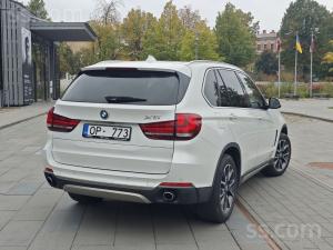 White BMW X5 2016 in Riga, with an engine capacity of 3.00 L and mileage of 92 thousand km for 17900 €, photo 6 on AUTOMOTO.COM.LV
