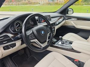 White BMW X5 2016 in Riga, with an engine capacity of 3.00 L and mileage of 92 thousand km for 17900 €, photo 11 on AUTOMOTO.COM.LV