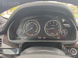 White BMW X5 2016 in Riga, with an engine capacity of 3.00 L and mileage of 92 thousand km for 17900 €, photo 12 on AUTOMOTO.COM.LV