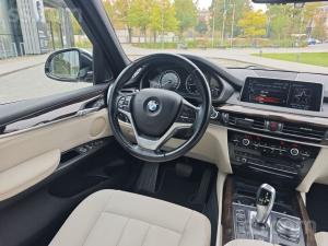 White BMW X5 2016 in Riga, with an engine capacity of 3.00 L and mileage of 92 thousand km for 17900 €, photo 14 on AUTOMOTO.COM.LV