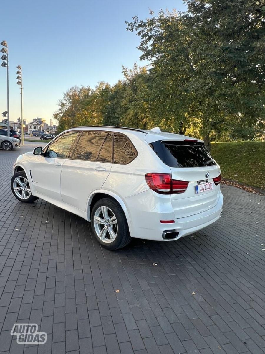 White BMW X5 2016 in Kaunas, with an engine capacity of 3.00 L and mileage of 152 thousand km for 15555 €, photo 6 on AUTOMOTO.COM.LV
