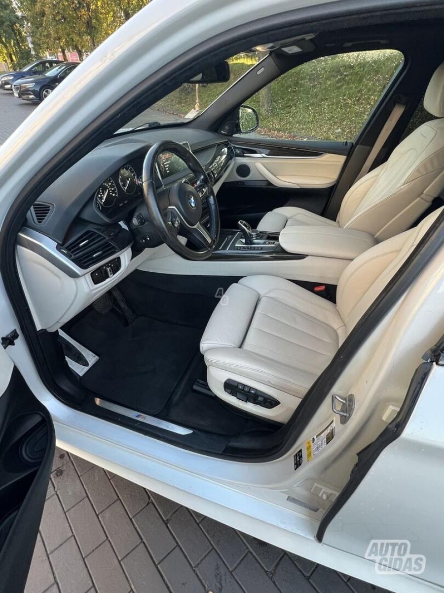 White BMW X5 2016 in Kaunas, with an engine capacity of 3.00 L and mileage of 152 thousand km for 15555 €, photo 8 on AUTOMOTO.COM.LV