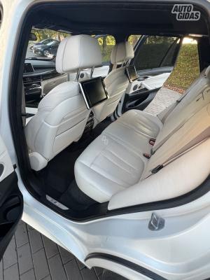 White BMW X5 2016 in Kaunas, with an engine capacity of 3.00 L and mileage of 152 thousand km for 15555 €, photo 12 on AUTOMOTO.COM.LV