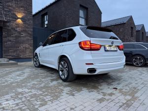 White BMW X5 2016 in Vilnius, with an engine capacity of 3.00 L and mileage of 155 thousand km for 18500 €, photo 8 on AUTOMOTO.COM.LV