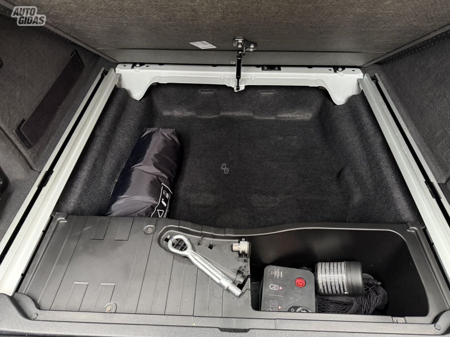 White BMW X5 2016 in Vilnius, with an engine capacity of 3.00 L and mileage of 155 thousand km for 18500 €, photo 13 on AUTOMOTO.COM.LV