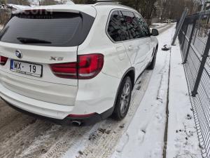 White BMW X5 2017 in Riga, with an engine capacity of 2.00 L and mileage of 233 thousand km for 21490 €, photo 7 on AUTOMOTO.COM.LV