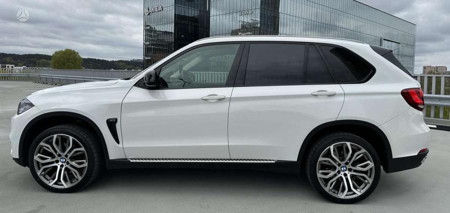 Balts BMW X5 2017 Viļņa, ar dzinēja tilpumu 2.99 L un nobraukumu 345 tūkst. km par 23500 €, foto 12 vietnē AUTOMOTO.COM.LV