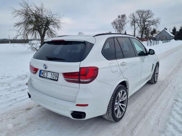 White BMW X5 2017 in Kaunas, with an engine capacity of 2.98 L and mileage of 133 thousand km for 21000 €, photo 5 on AUTOMOTO.COM.LV