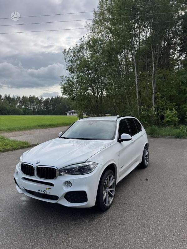 Balts BMW X5 2017 Šalčininkai, ar dzinēja tilpumu 3.00 L un nobraukumu 140 tūkst. km par 26000 €, foto 4 vietnē AUTOMOTO.COM.LV