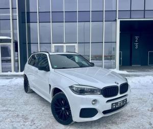 White BMW X5 2017 in Vilnius, with an engine capacity of 2.99 L and mileage of 261 thousand km for 23200 €, photo 3 on AUTOMOTO.COM.LV