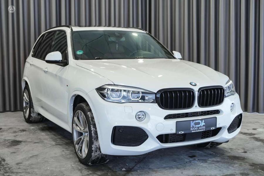 White BMW X5 2017 in Marijampole, with an engine capacity of 2.99 L and mileage of 259 thousand km for 25950 €, photo 2 on AUTOMOTO.COM.LV