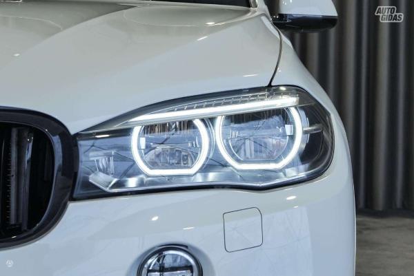 White BMW X5 2017 in Marijampole, with an engine capacity of 3.00 L and mileage of 259 thousand km for 25950 €, photo 7 on AUTOMOTO.COM.LV