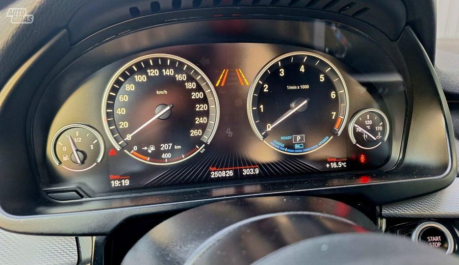 Белый БМВ Х5 2017 в Радвилишкис, объемом двигателя 2.00 л и пробегом 250 тыс. км за 18300 €, фото 29 на AUTOMOTO.COM.LV