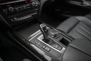 White BMW X5 2017 in Vilnius, with an engine capacity of 3.00 L and mileage of 141 thousand km for 23950 €, photo 24 on AUTOMOTO.COM.LV