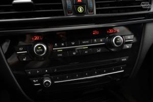 White BMW X5 2017 in Vilnius, with an engine capacity of 3.00 L and mileage of 141 thousand km for 23950 €, photo 32 on AUTOMOTO.COM.LV