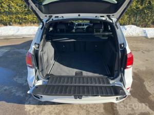 Balts BMW X5 2017 Rīga, ar dzinēja tilpumu 3.00 L un nobraukumu 237 tūkst. km par 25550 €, foto 8 vietnē AUTOMOTO.COM.LV