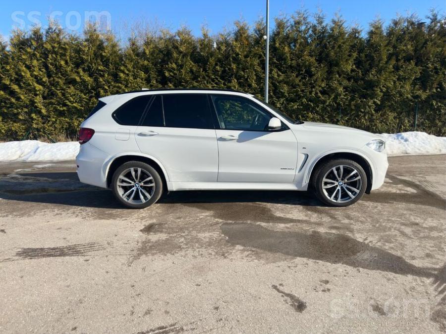 Balts BMW X5 2017 Rīga, ar dzinēja tilpumu 3.00 L un nobraukumu 237 tūkst. km par 25550 €, foto 10 vietnē AUTOMOTO.COM.LV