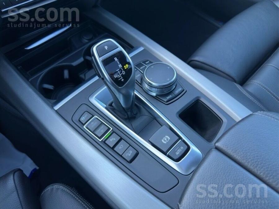 Balts BMW X5 2017 Rīga, ar dzinēja tilpumu 3.00 L un nobraukumu 237 tūkst. km par 25550 €, foto 14 vietnē AUTOMOTO.COM.LV