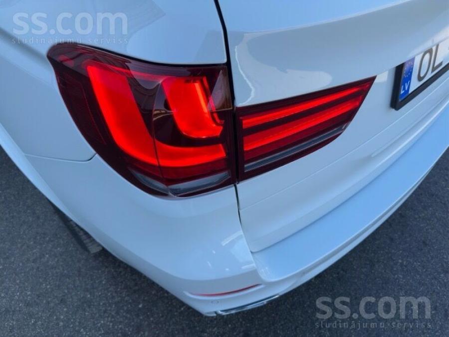 Balts BMW X5 2017 Rīga, ar dzinēja tilpumu 3.00 L un nobraukumu 237 tūkst. km par 25550 €, foto 22 vietnē AUTOMOTO.COM.LV