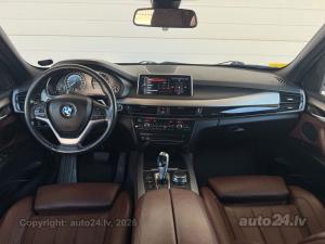 Balts BMW X5 2017 Tallina, ar dzinēja tilpumu 2.00 L un nobraukumu 201 tūkst. km par 16490 €, foto 9 vietnē AUTOMOTO.COM.LV