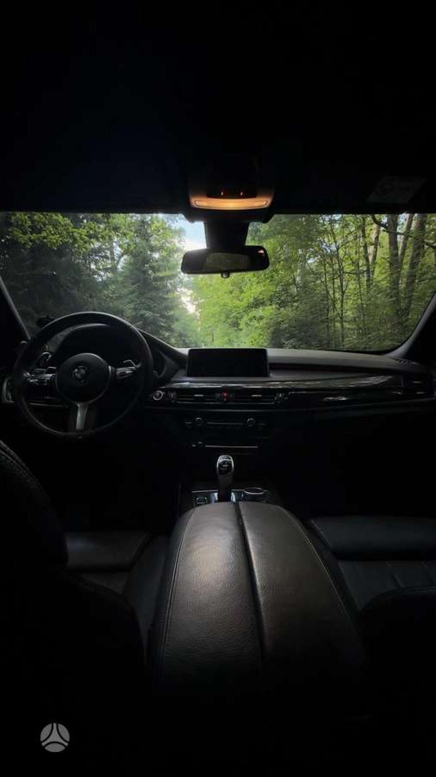 White BMW X5 2017 in Klaipeda, with an engine capacity of 2.99 L and mileage of 213 thousand km for 26000 €, photo 10 on AUTOMOTO.COM.LV