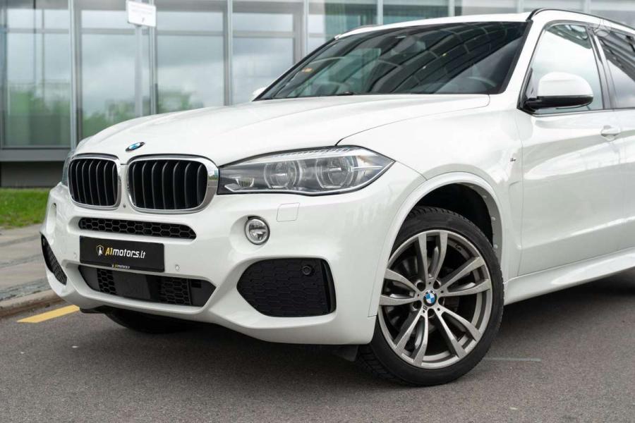 White BMW X5 2017 in Vilnius, with an engine capacity of 2.99 L and mileage of 141 thousand km for 23500 €, photo 3 on AUTOMOTO.COM.LV