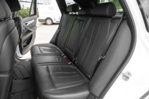 White BMW X5 2017 in Vilnius, with an engine capacity of 2.99 L and mileage of 141 thousand km for 23500 €, photo 19 on AUTOMOTO.COM.LV