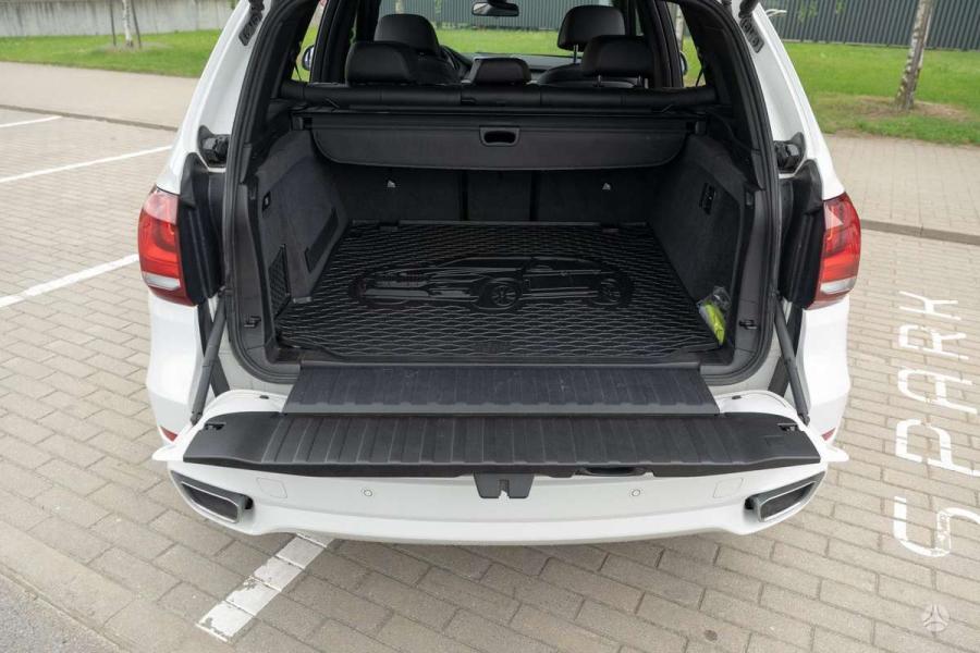 White BMW X5 2017 in Vilnius, with an engine capacity of 2.99 L and mileage of 141 thousand km for 23500 €, photo 21 on AUTOMOTO.COM.LV