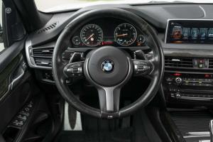 White BMW X5 2017 in Vilnius, with an engine capacity of 2.99 L and mileage of 141 thousand km for 23500 €, photo 23 on AUTOMOTO.COM.LV