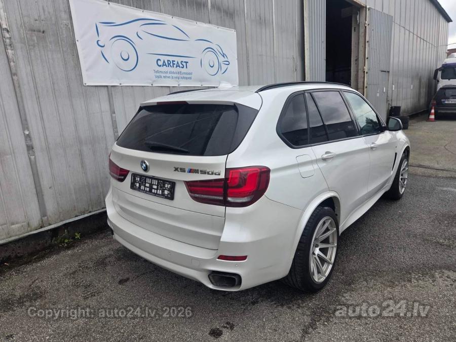 White BMW X5 2017 in Tallinn, with an engine capacity of 3.00 L and mileage of 188 thousand km for 23999 €, photo 5 on AUTOMOTO.COM.LV