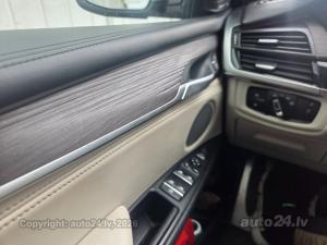 White BMW X5 2017 in Tallinn, with an engine capacity of 3.00 L and mileage of 188 thousand km for 23999 €, photo 7 on AUTOMOTO.COM.LV