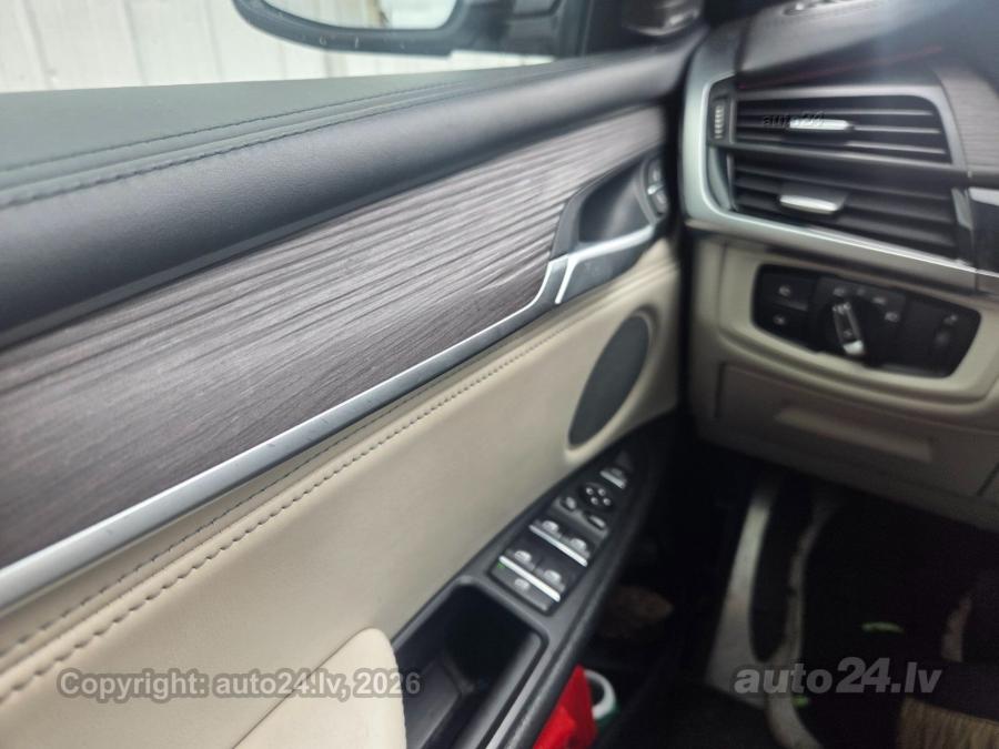 White BMW X5 2017 in Tallinn, with an engine capacity of 3.00 L and mileage of 188 thousand km for 23999 €, photo 7 on AUTOMOTO.COM.LV