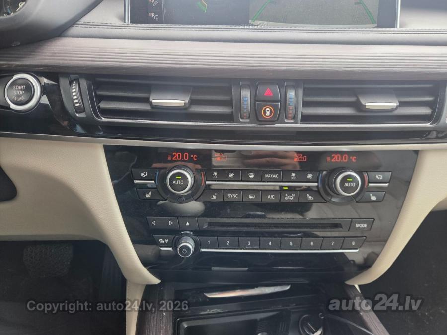 White BMW X5 2017 in Tallinn, with an engine capacity of 3.00 L and mileage of 188 thousand km for 23999 €, photo 14 on AUTOMOTO.COM.LV