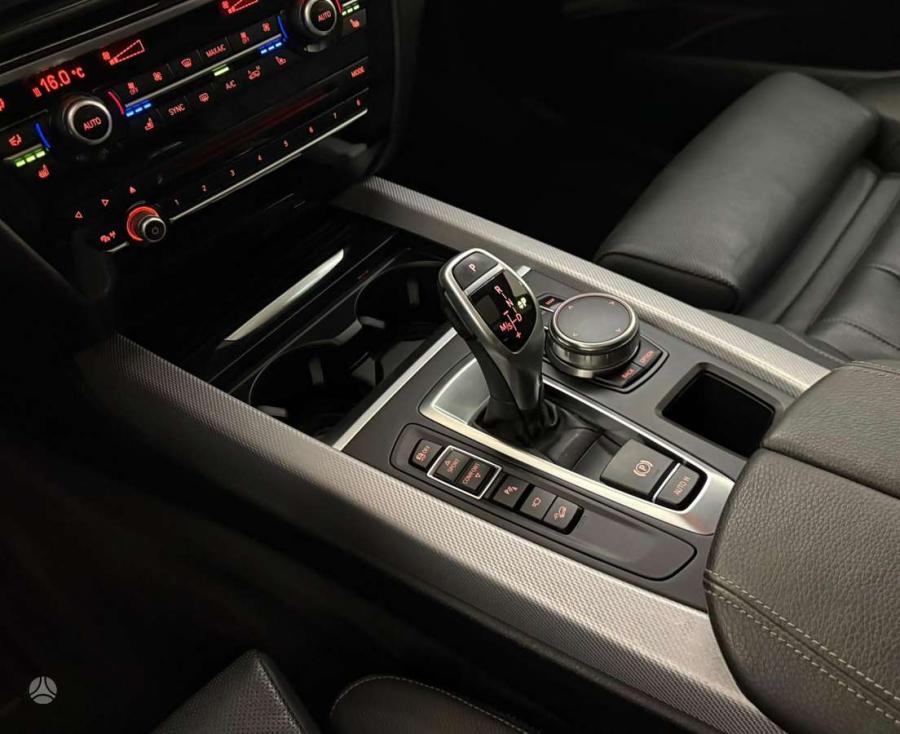 Balts BMW X5 2017 Marijampole, ar dzinēja tilpumu 2.99 L un nobraukumu 186 tūkst. km par 25999 €, foto 11 vietnē AUTOMOTO.COM.LV