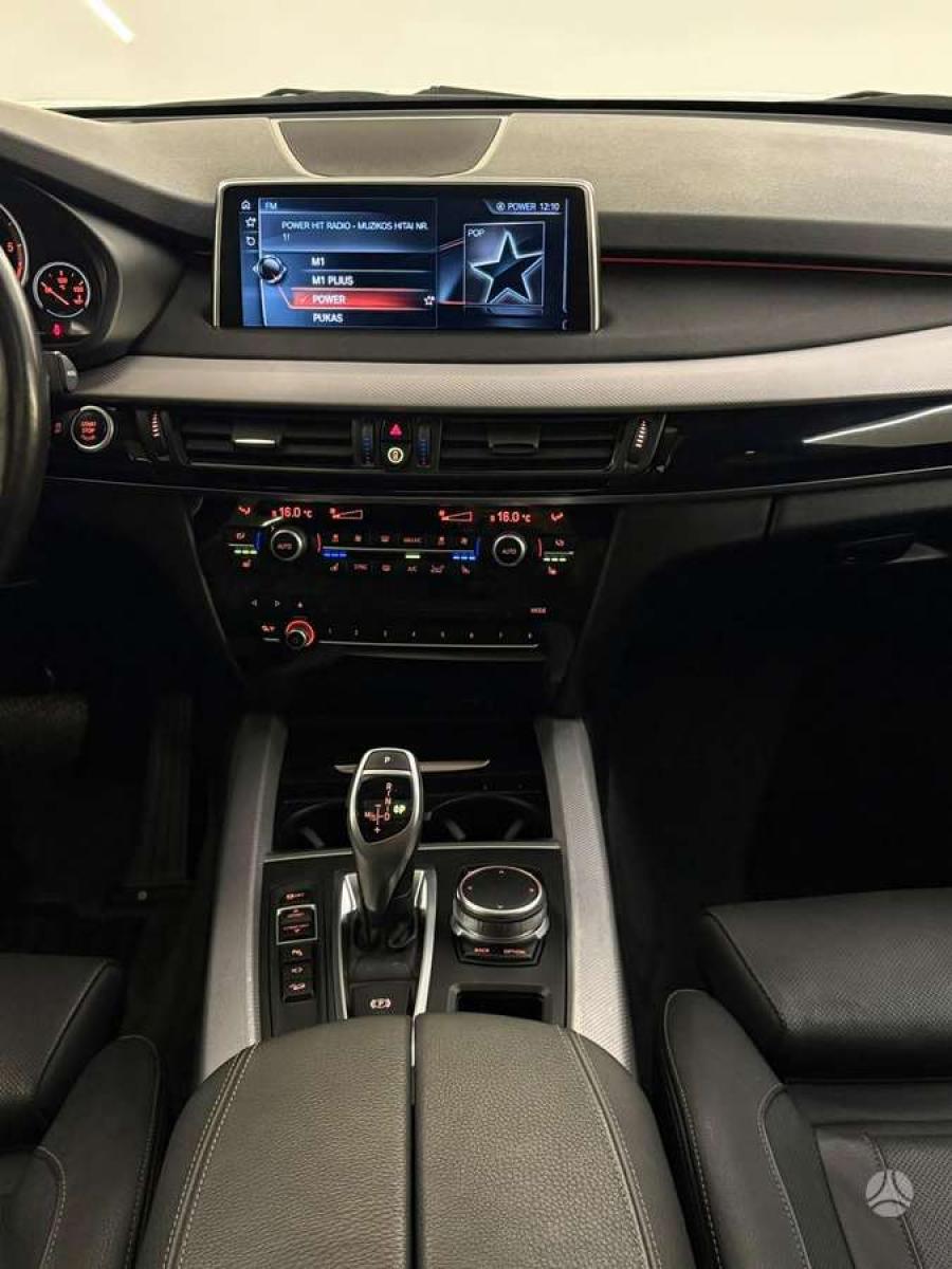 Balts BMW X5 2017 Marijampole, ar dzinēja tilpumu 2.99 L un nobraukumu 186 tūkst. km par 25999 €, foto 15 vietnē AUTOMOTO.COM.LV