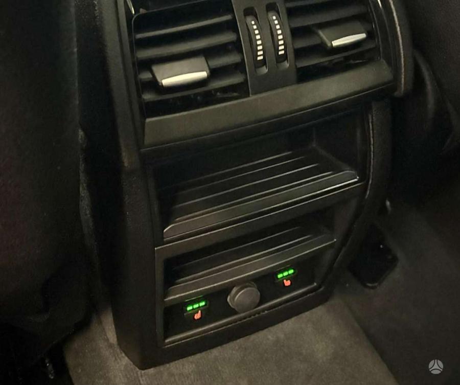 Balts BMW X5 2017 Marijampole, ar dzinēja tilpumu 2.99 L un nobraukumu 186 tūkst. km par 25999 €, foto 19 vietnē AUTOMOTO.COM.LV