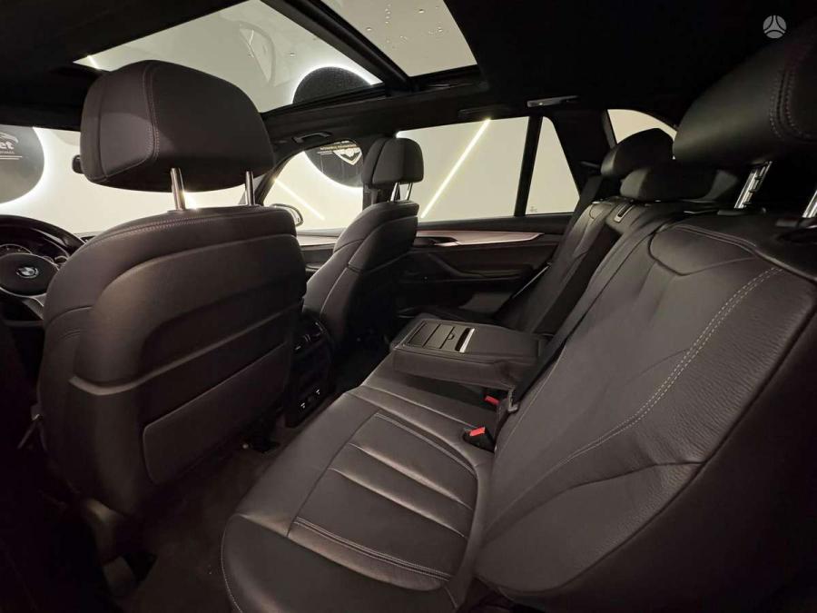 Balts BMW X5 2017 Marijampole, ar dzinēja tilpumu 2.99 L un nobraukumu 186 tūkst. km par 25999 €, foto 21 vietnē AUTOMOTO.COM.LV