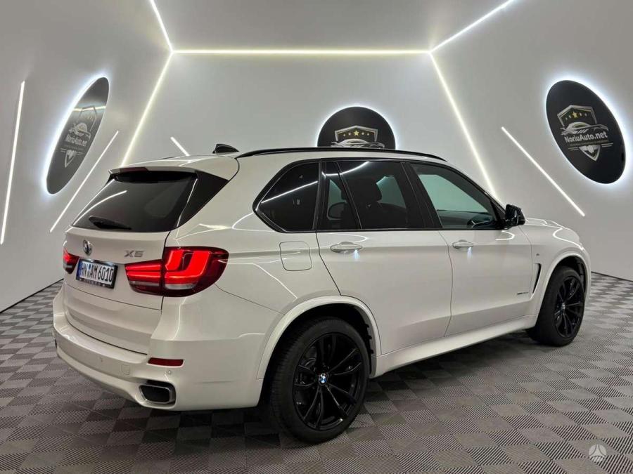 Balts BMW X5 2017 Marijampole, ar dzinēja tilpumu 2.99 L un nobraukumu 186 tūkst. km par 25999 €, foto 32 vietnē AUTOMOTO.COM.LV