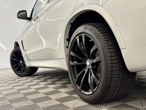 Balts BMW X5 2017 Marijampole, ar dzinēja tilpumu 2.99 L un nobraukumu 186 tūkst. km par 25999 €, foto 33 vietnē AUTOMOTO.COM.LV