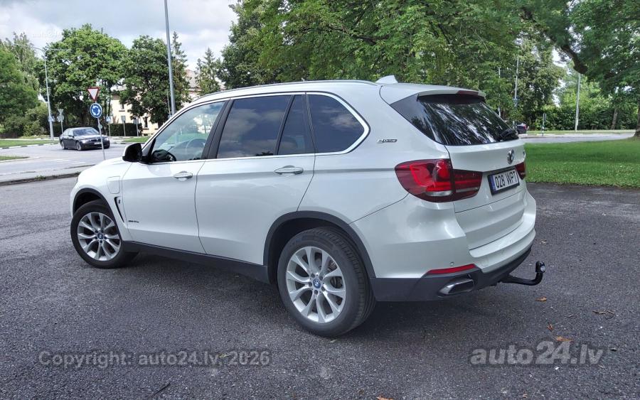 Balts BMW X5 2017 Tallina, ar dzinēja tilpumu 2.00 L un nobraukumu 200 tūkst. km par 17400 €, foto 5 vietnē AUTOMOTO.COM.LV