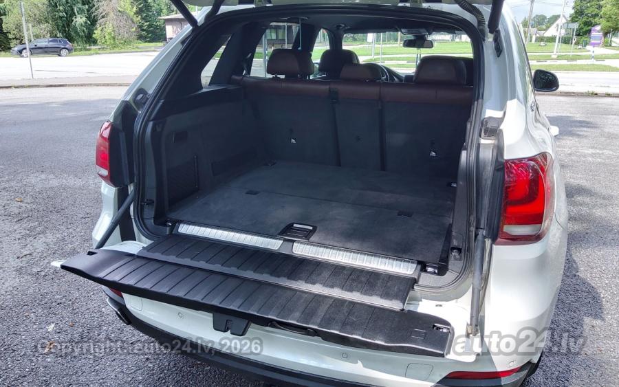 Balts BMW X5 2017 Tallina, ar dzinēja tilpumu 2.00 L un nobraukumu 200 tūkst. km par 17400 €, foto 10 vietnē AUTOMOTO.COM.LV