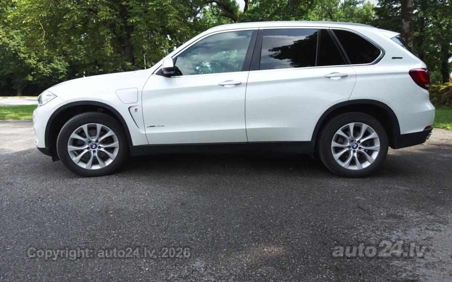 Balts BMW X5 2017 Tallina, ar dzinēja tilpumu 2.00 L un nobraukumu 200 tūkst. km par 17400 €, foto 12 vietnē AUTOMOTO.COM.LV