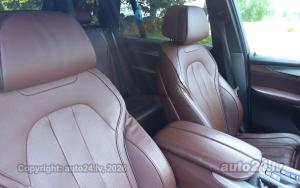 Balts BMW X5 2017 Tallina, ar dzinēja tilpumu 2.00 L un nobraukumu 200 tūkst. km par 17400 €, foto 16 vietnē AUTOMOTO.COM.LV