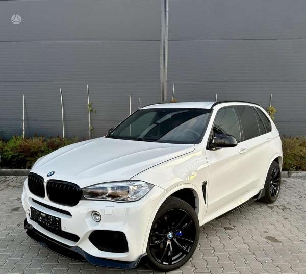 White BMW X5 2017 in Vilnius, with an engine capacity of 2.99 L and mileage of 252 thousand km for 21300 €, photo 4 on AUTOMOTO.COM.LV