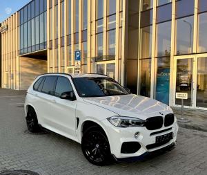 White BMW X5 2017 in Vilnius, with an engine capacity of 2.99 L and mileage of 252 thousand km for 21300 €, photo 12 on AUTOMOTO.COM.LV