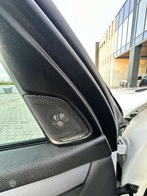 White BMW X5 2017 in Vilnius, with an engine capacity of 2.99 L and mileage of 252 thousand km for 21300 €, photo 18 on AUTOMOTO.COM.LV