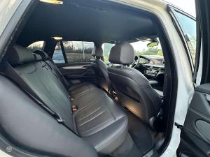 White BMW X5 2017 in Vilnius, with an engine capacity of 2.99 L and mileage of 252 thousand km for 21300 €, photo 23 on AUTOMOTO.COM.LV